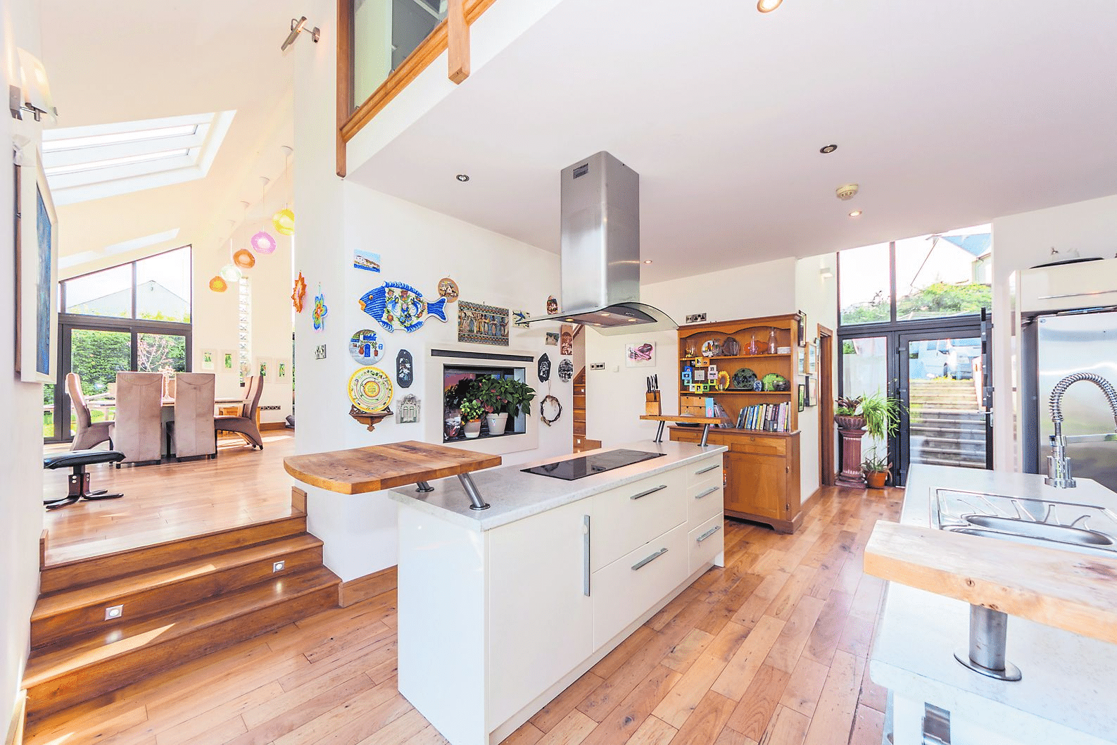 Space Saver's Guide: Transforming Split-Level Kitchens - The Compact ...