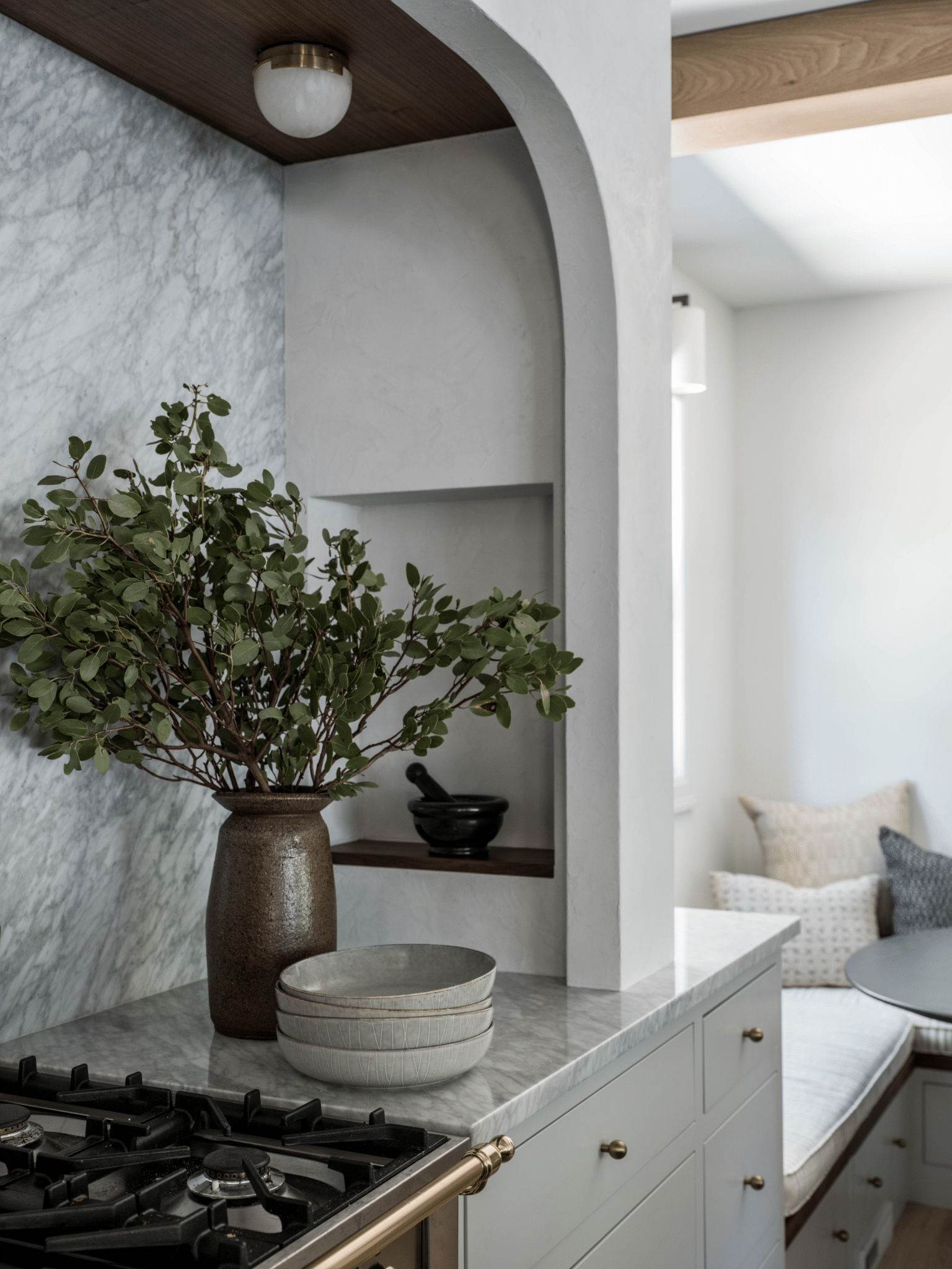 Designing Kitchen Alcove Spaces: A Guide to Stylish and Functional Decor - The Compact Kitchen