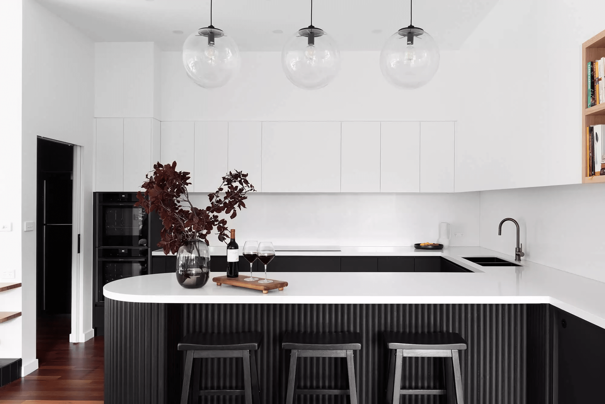 Countertop and Backsplash Ideas for Monochromatic Kitchens - The ...