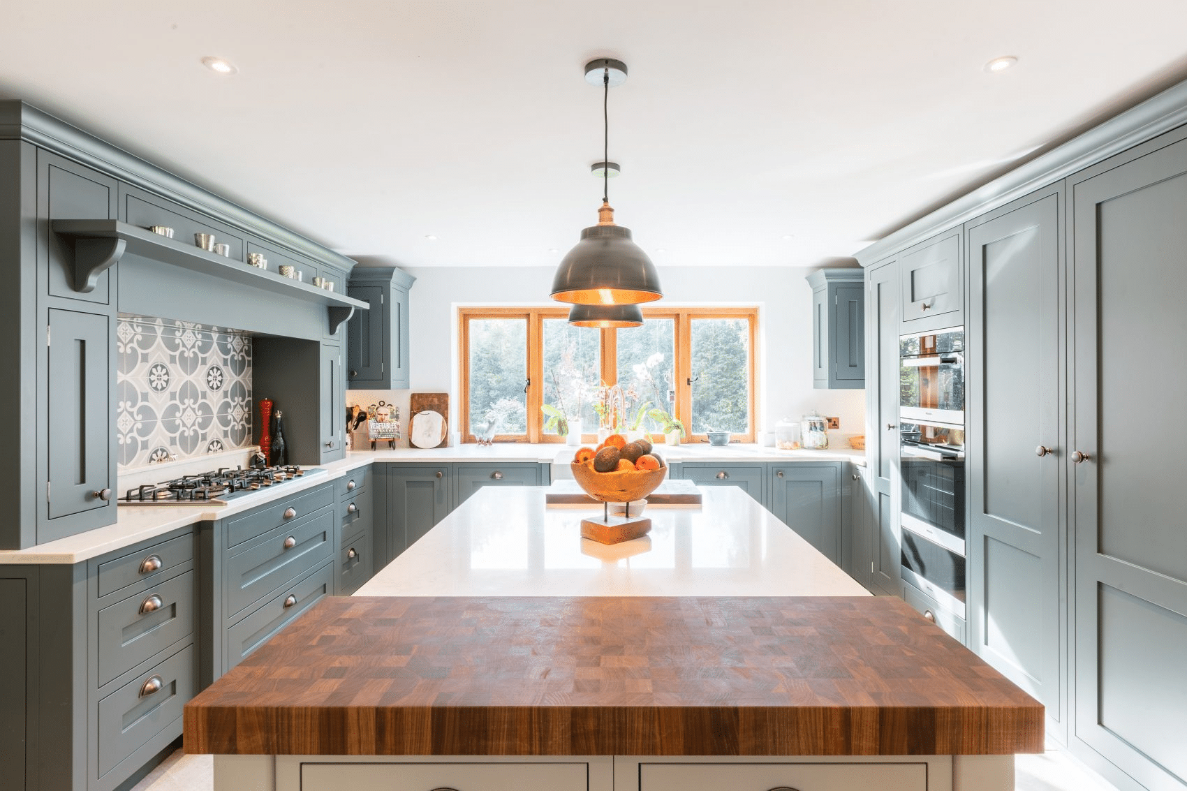 Frame Your Style: The Ultimate Guide to In Frame Kitchens - The Compact ...