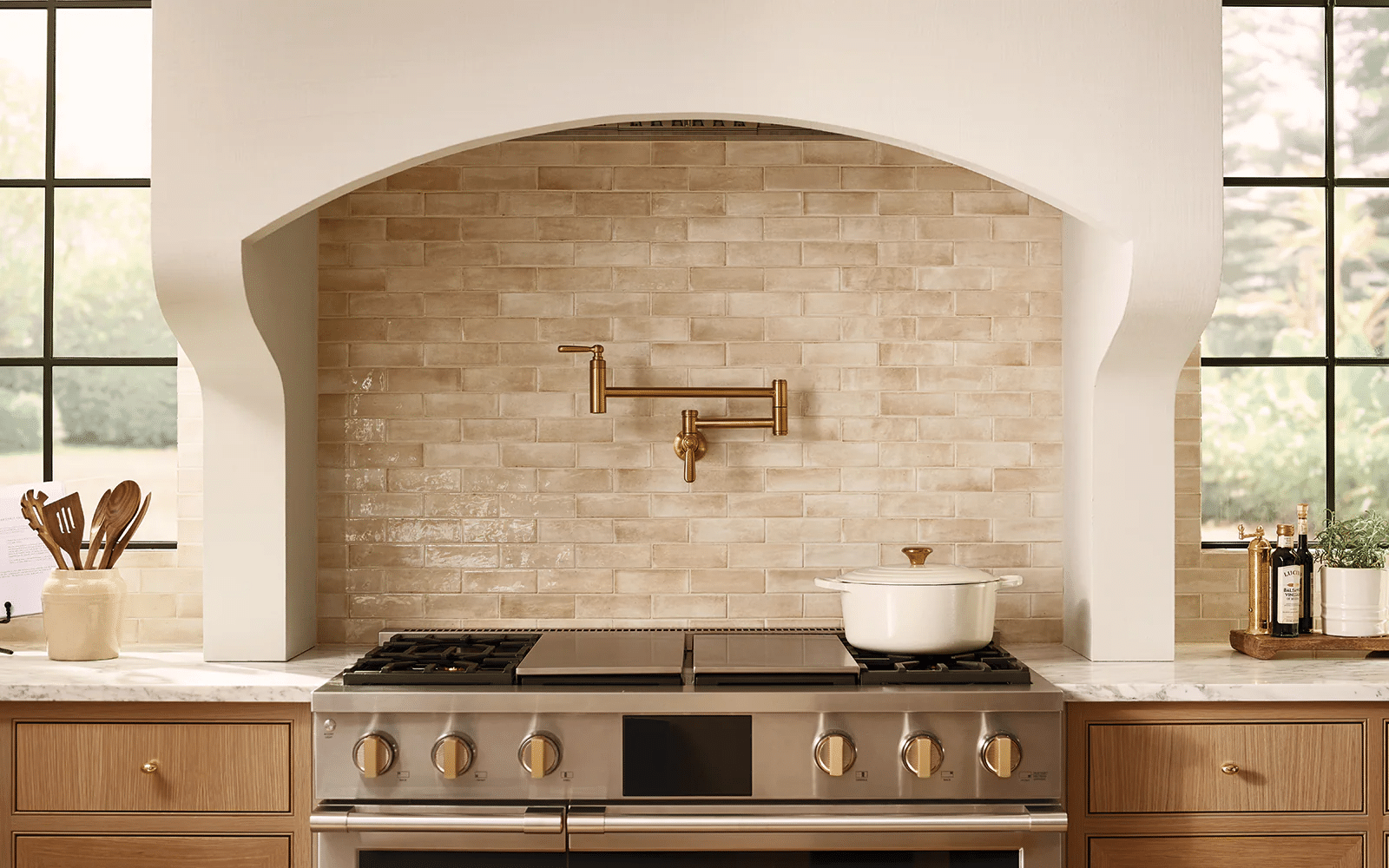Crafting Your Perfect Kitchen: Stove Alcove Styles and Inspirations ...