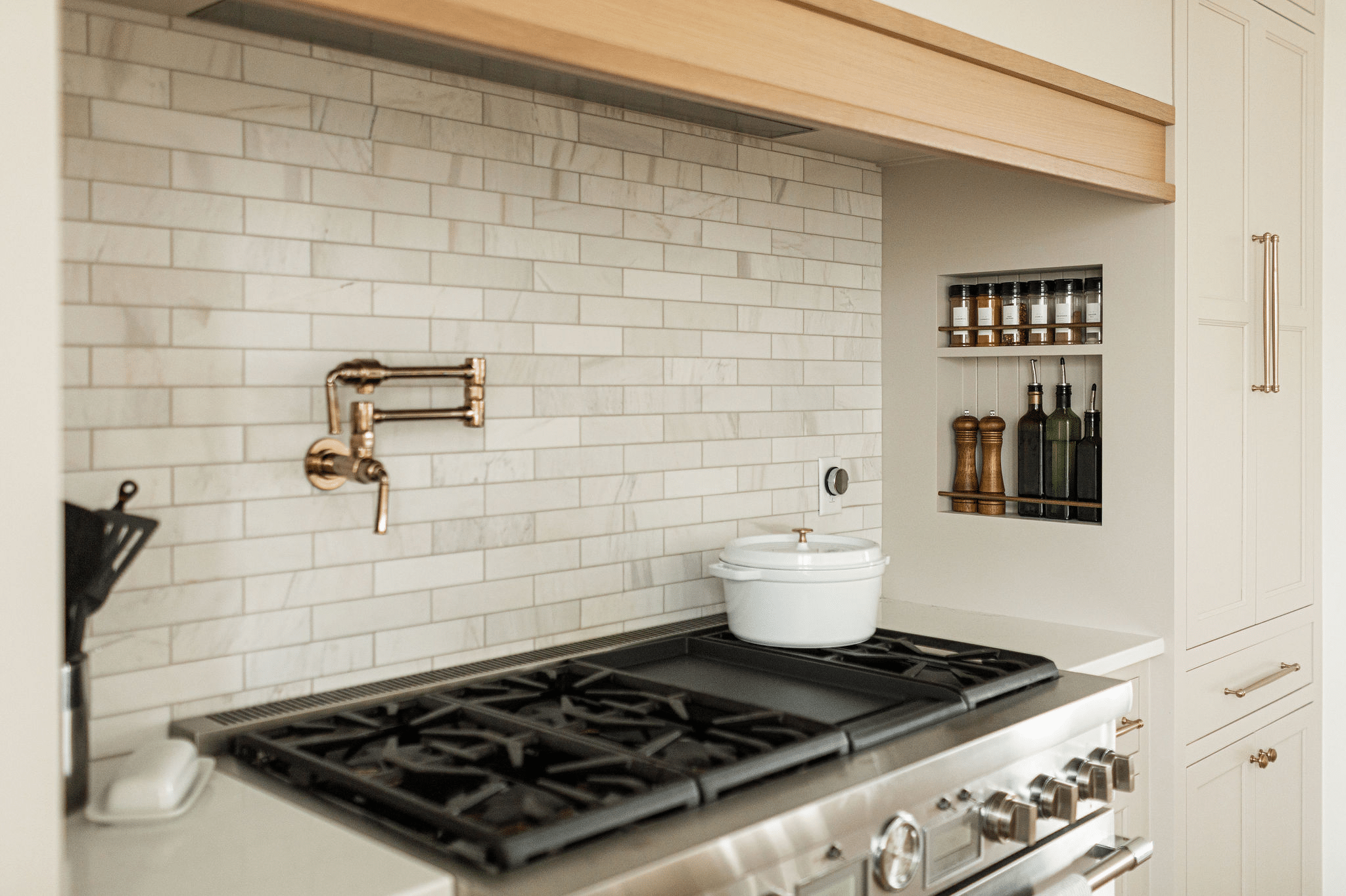 Cooking Conveniences: Essential Functional Features for Your Kitchen ...