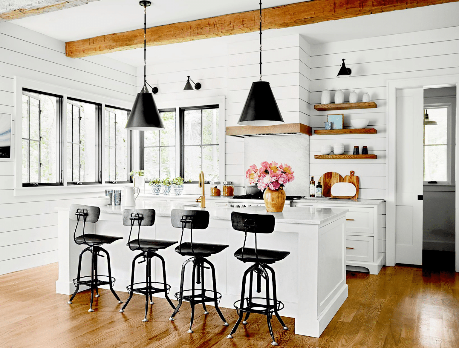 Embrace Openness: Inspiring Ranch Kitchen Ideas - The Compact Kitchen