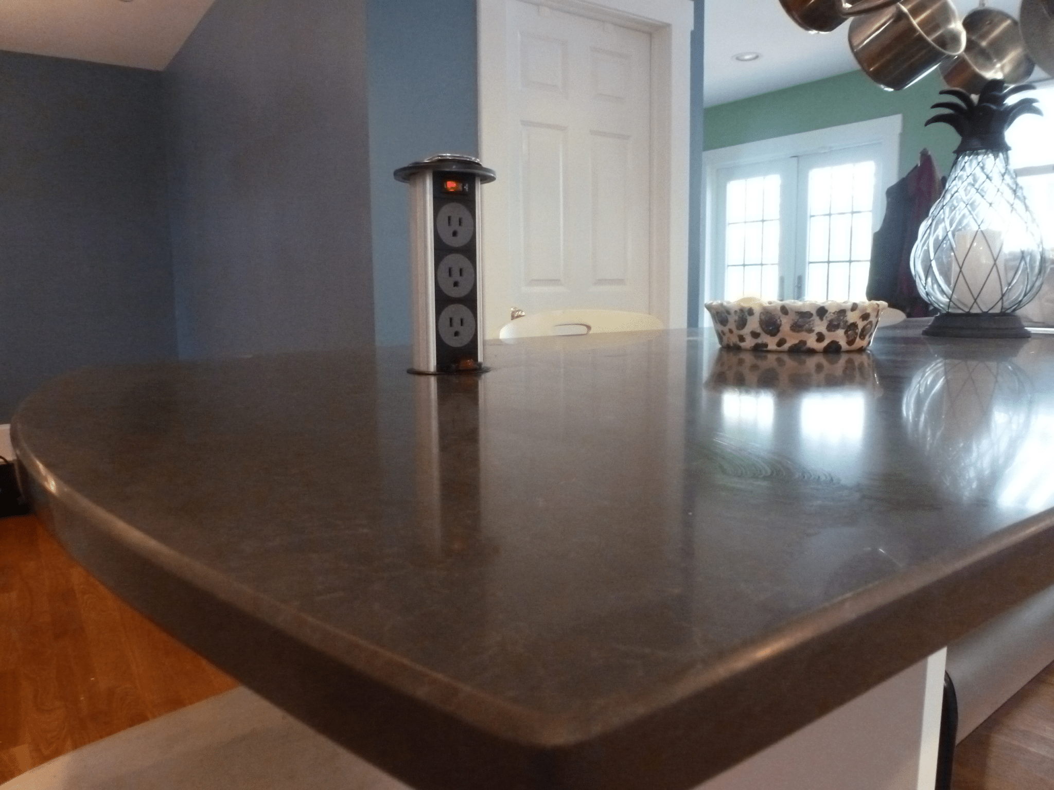 Power Up Your Kitchen: The Ultimate Guide to Under-Cabinet Power Strips ...