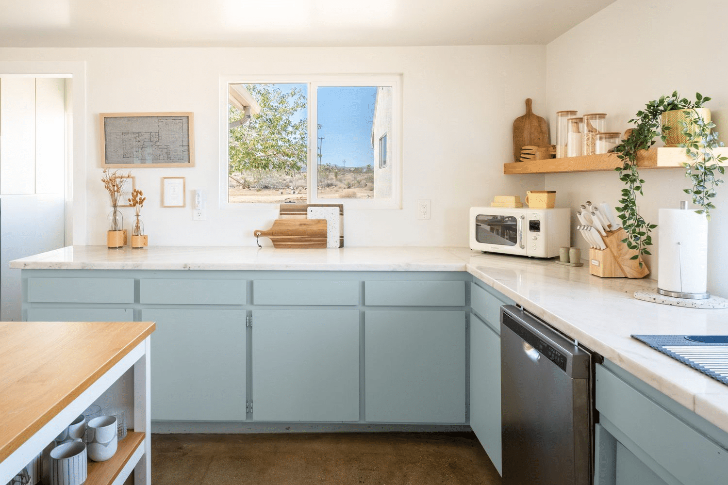 Sea Salt Kitchen Cabinets: A Minimalist Trend for Modern Kitchens - The ...