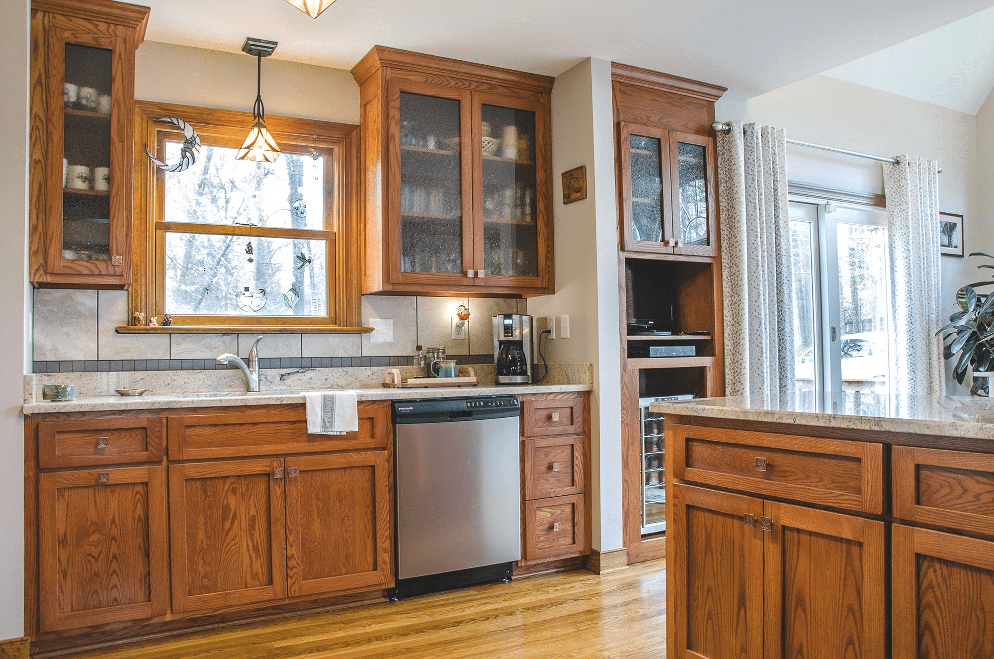 Red Oak Radiance: The Ultimate Guide to Stunning Kitchen Cabinets - The ...