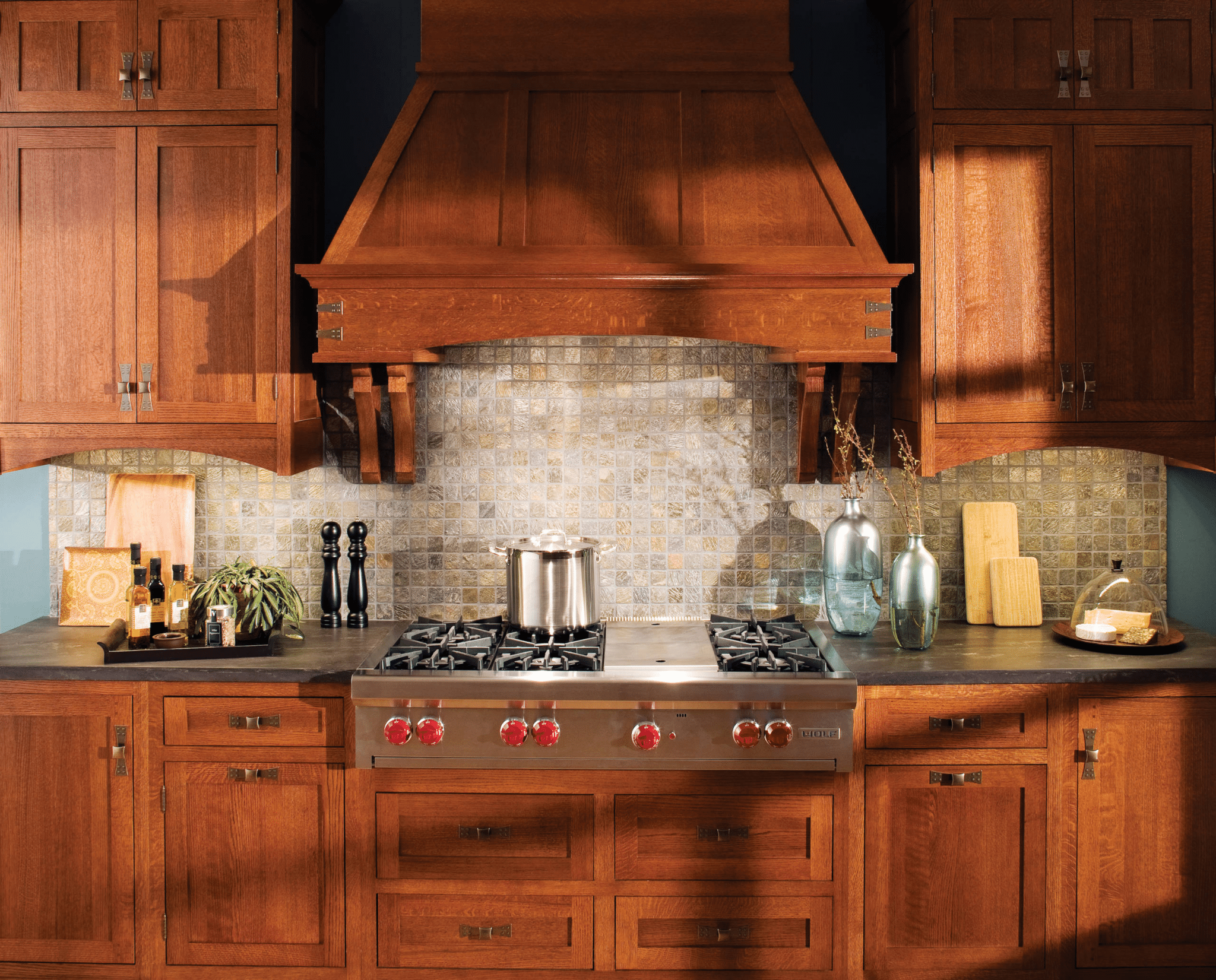 Red Oak Radiance: The Ultimate Guide to Stunning Kitchen Cabinets - The ...